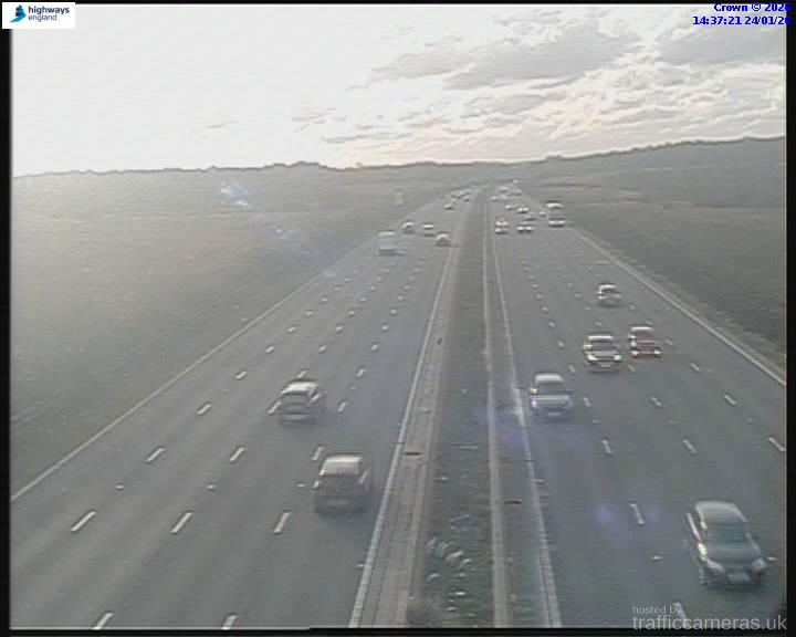 Latest CCTV Camera Feeds from the M3 Motorway - Traffic Cameras UK