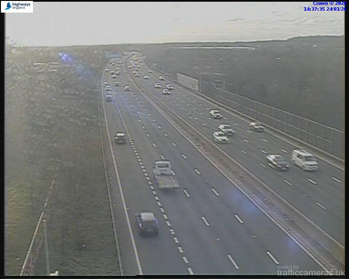 Latest CCTV Camera Feeds from the M3 Motorway - Traffic Cameras UK