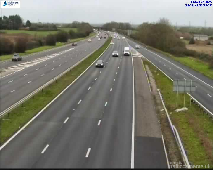 Latest CCTV Camera Feeds from the M4 Motorway - Traffic Cameras UK