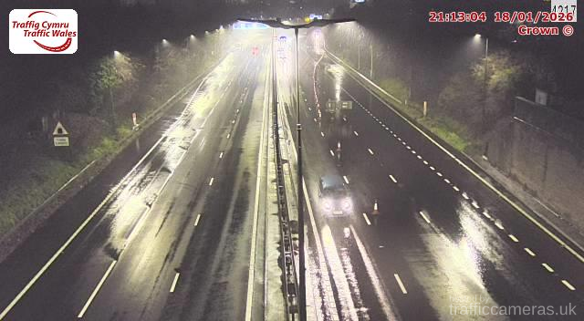 Latest CCTV Camera Feeds from the M4 Motorway - Traffic Cameras UK