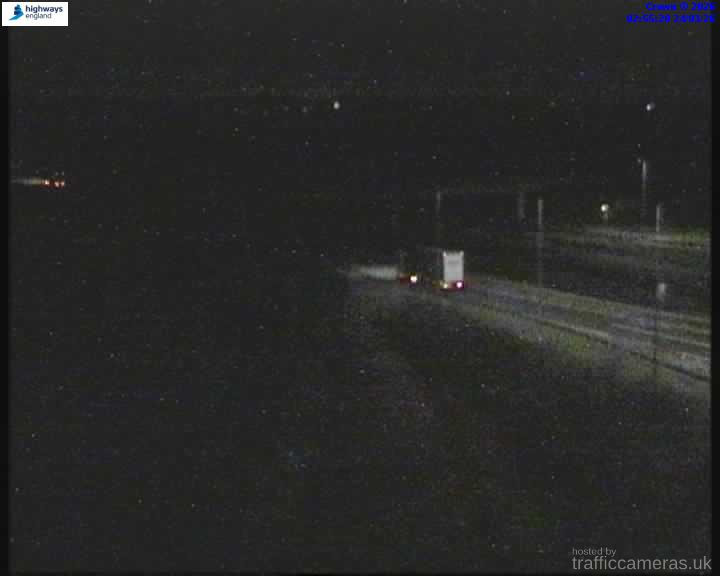 Latest CCTV Camera Feeds from the M40 Motorway - Traffic Cameras UK