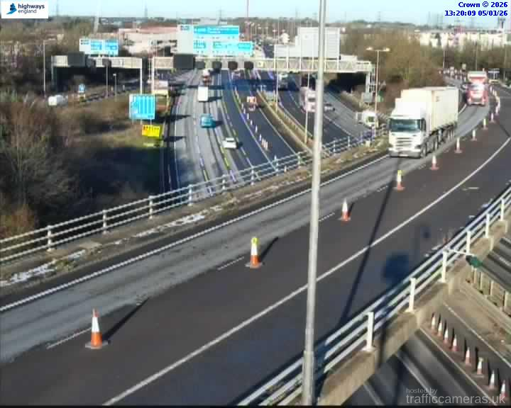 Latest CCTV Camera Feeds from the M42 Motorway - Traffic Cameras UK