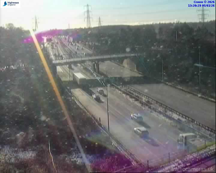 Latest CCTV Camera Feeds from the M42 Motorway - Traffic Cameras UK
