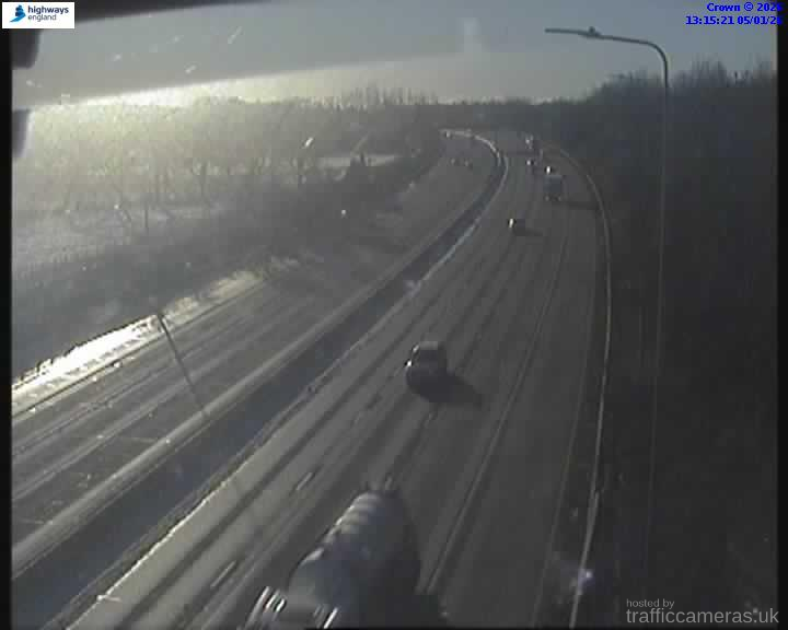 Latest CCTV Camera Feeds from the M42 Motorway - Traffic Cameras UK