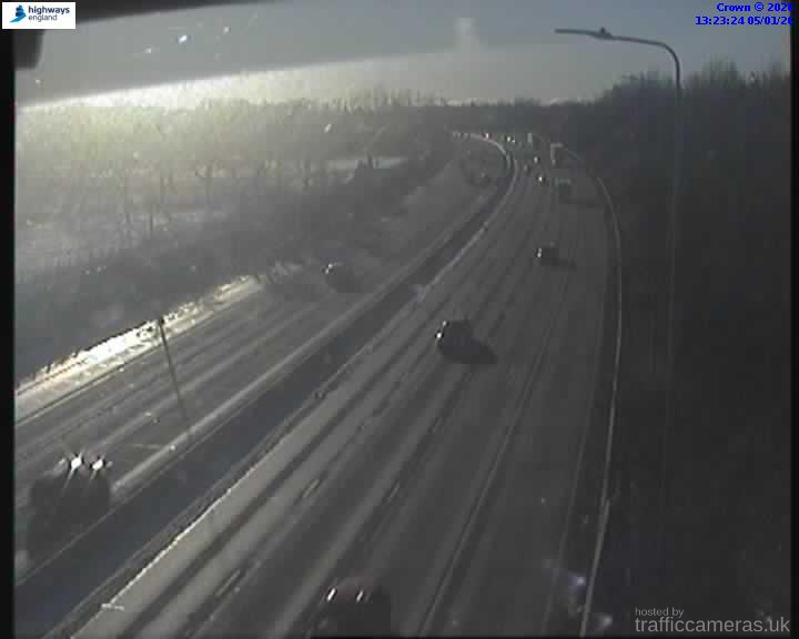 Latest CCTV Camera Feeds from the M42 Motorway - Traffic Cameras UK