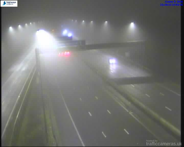 Latest CCTV Camera Feeds from the M621 Motorway - Traffic Cameras UK